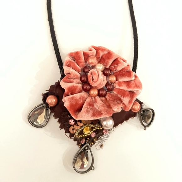 Victorianbymasti | Jewelry | Handmade Rose Necklace Vintage Velvet ...